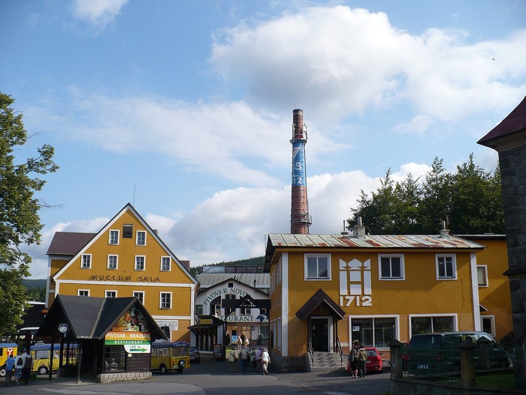 Sklárna Novosad a Muzeum skla v Harrachově